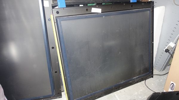PROJECTION SCREEN 50in BEZELS COVERS