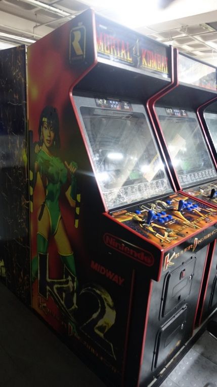 CABINETS - ARCADE MACHINES